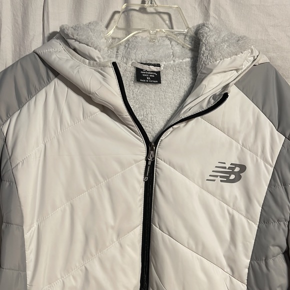New Balance | Jackets & Coats | New Balance White Puffer Coat Tech ...